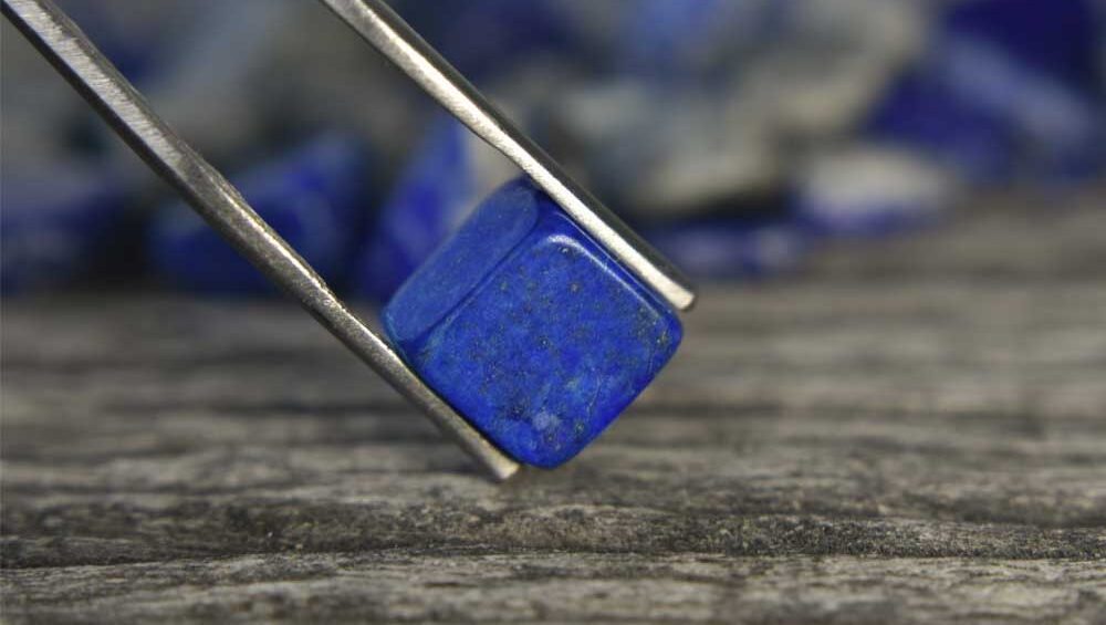What Is Lapis Lazuli Used For? Meaning, Jewelry & Healing